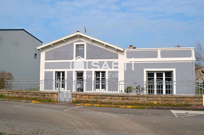 Maison à vendre - Prin-Deyrançon - 5 pièces - 3 chambres