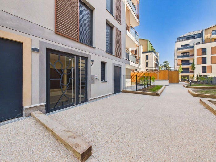 Zone d'Activité, Maurepas : Appartement 3 pièces à louer