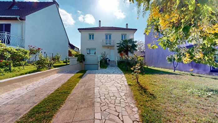 Maison 6 pièces à Ormesson-sur-Marne, à vendre
