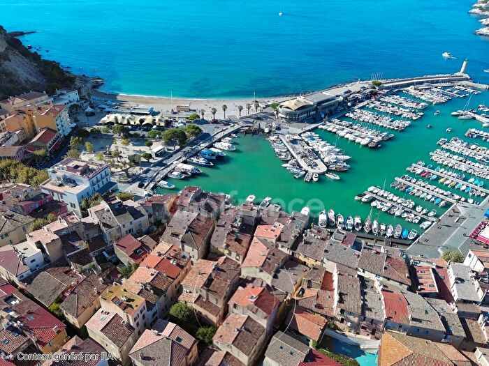 Appartement à vendre - Cassis - 3 pièces - 2 chambres