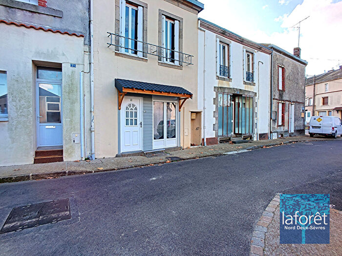 Maison à louer - La Chapelle-Saint-Laurent - 4 pièces - 3 chambres