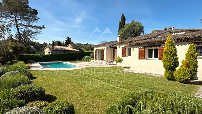 Maison à vendre - Tourrettes-sur-Loup - 5 pièces - 4 chambres