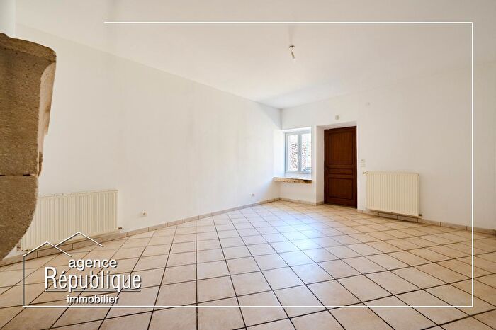 Maison à louer - Chaignay - 6 pièces - 5 chambres