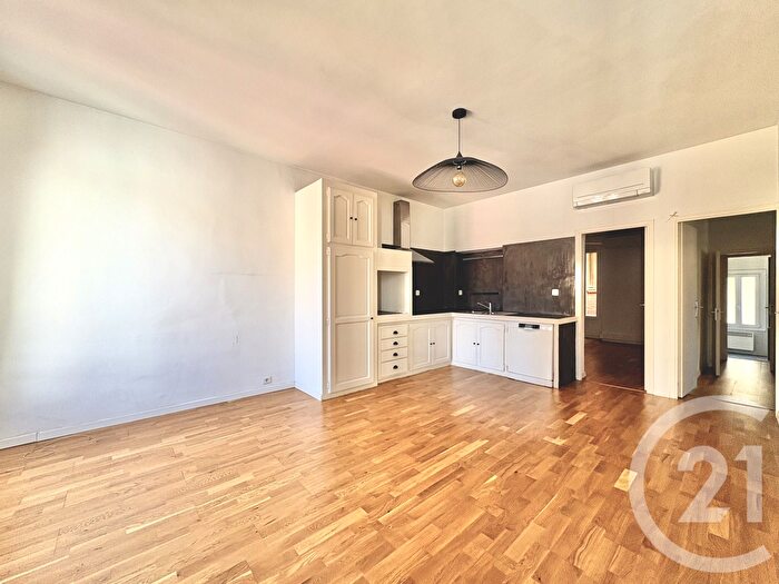 Appartement à louer - Ajaccio, Citadelle - 3 pièces - 2 chambres