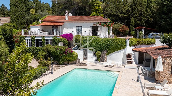 Maison 6 pièces à Mougins, Le Colombier, Colombe, Cabrières, Le Bordé, à vendre