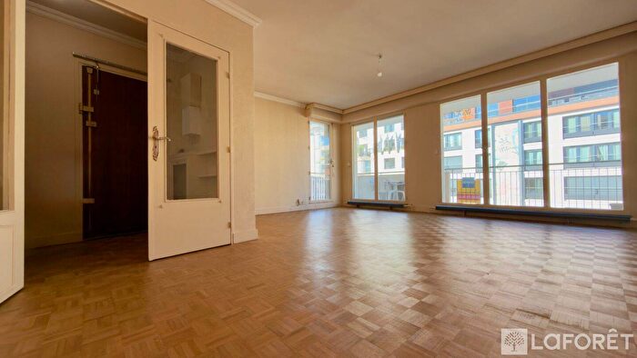 Appartement à louer - Reine-Mairie, Boulogne-Billancourt - 4 pièces - 3 chambres