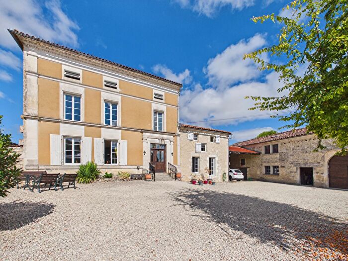 Rouillac - Maison 7 pièces à vendre