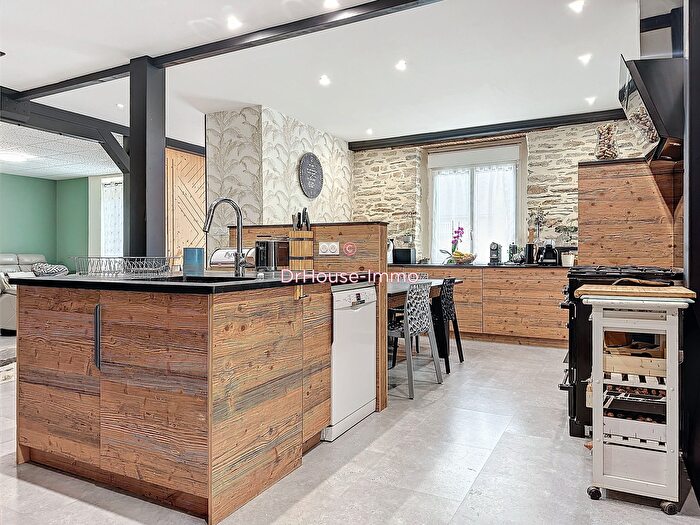 Maison à vendre - Missiriac - 9 pièces - 6 chambres