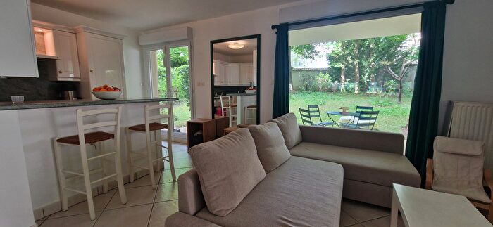 Appartement à louer - Sainte-Foy-lès-Lyon, Provinces, Chavril - 3 pièces - 2 chambres