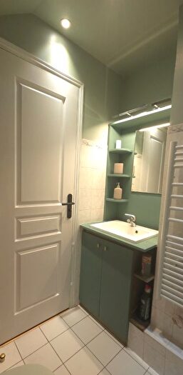 Appartement à louer - Domont, Ombreval - 1 pièce