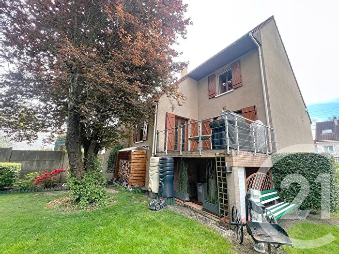 Maison à vendre - Le Thillay - 6 pièces - 3 chambres