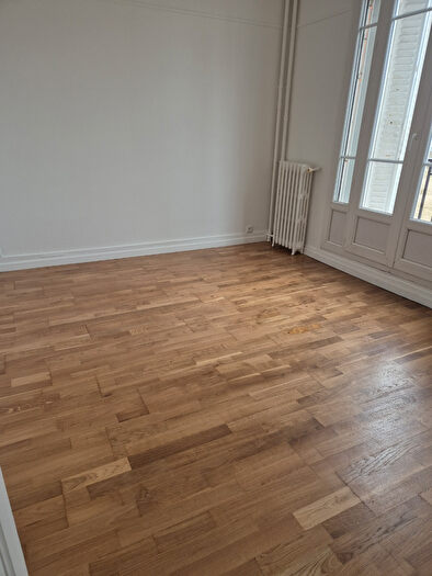 Appartement à louer - Saint-Ouen, Garibaldi - 1 pièce