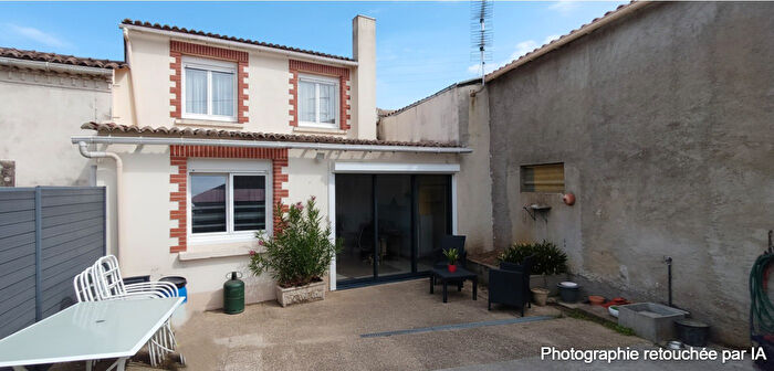 Le Fuilet : Maison 4 pièces à vendre