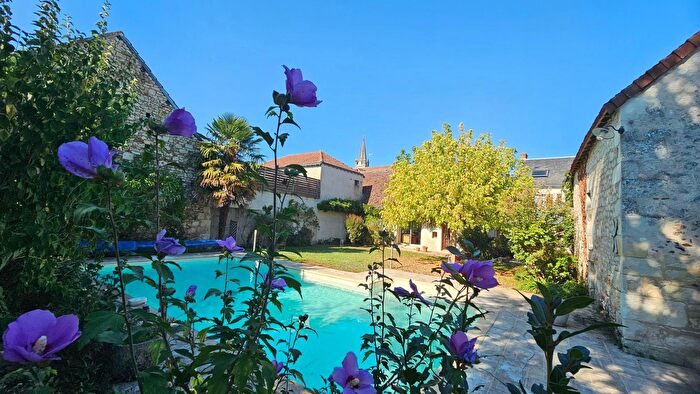 Maison 9 pièces à vendre à Yzeures-sur-Creuse