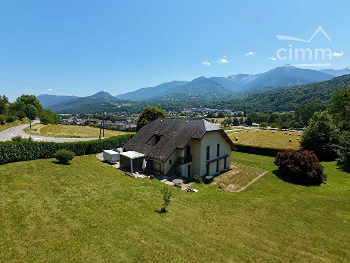 La Rochette : Maison 8 pièces à vendre