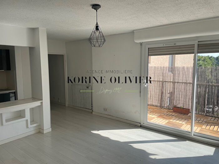 Appartement à vendre - Venelles - 2 pièces - 1 chambre