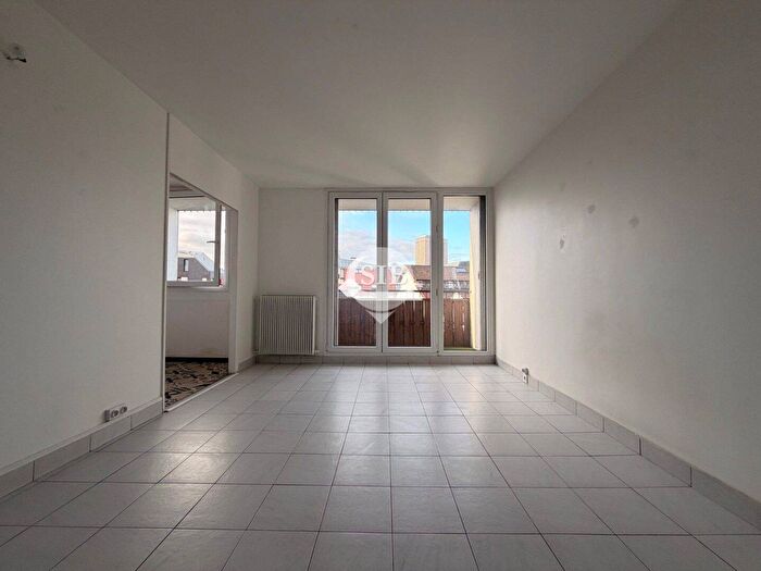 Quatre Chemins-Diderot, Pantin : Appartement 1 pièce à louer