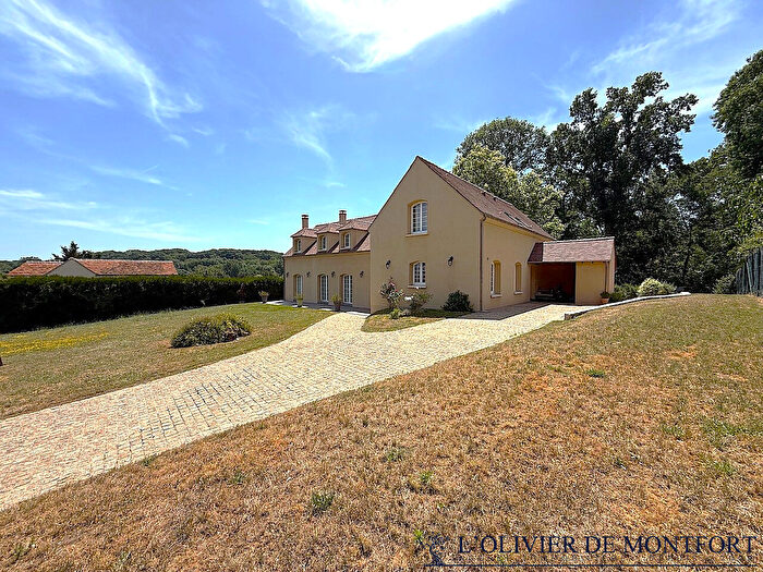 Montfort-l'Amaury : Maison 8 pièces à vendre