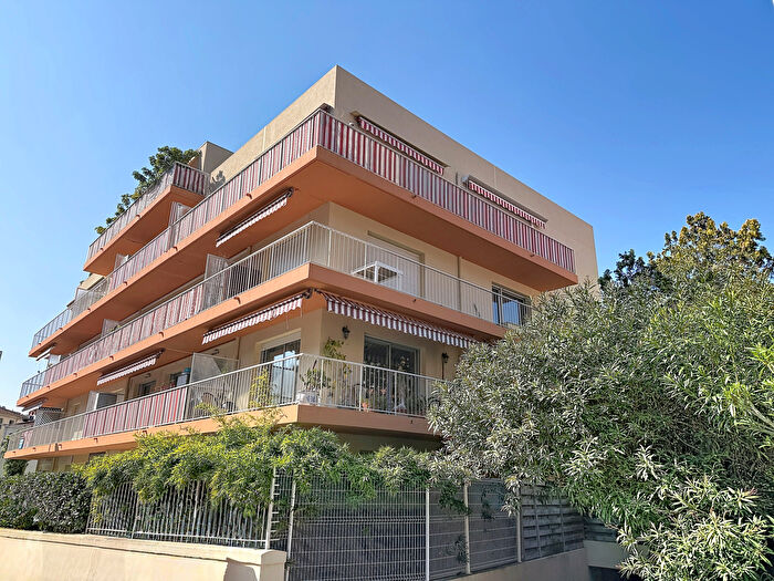 Nice, Chambrun : Appartement 1 pièce à louer