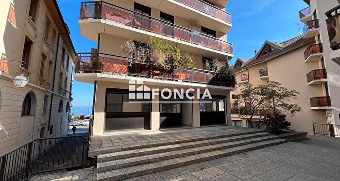 Appartement à vendre - Évian-les-Bains - 4 pièces - 3 chambres