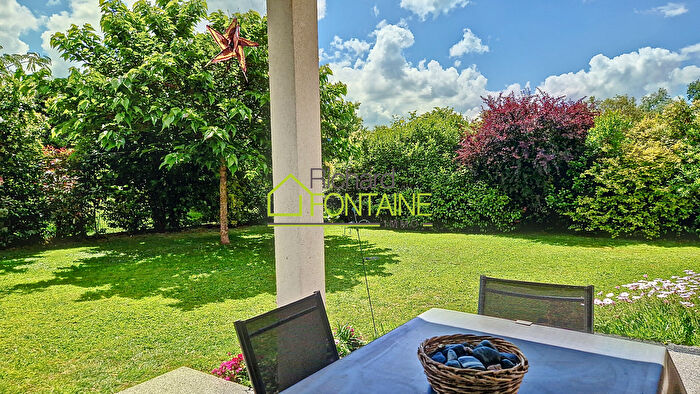 Maison à vendre - Chartres-de-Bretagne - 7 pièces - 5 chambres