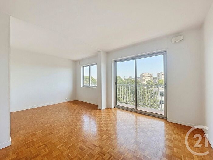 Appartement 4 pièces à vendre - Fresnes, Centre-ville