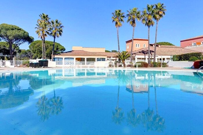 Appartement à louer - Valescure-Vaulongue-Clair Bois-Vallon Suveret, Saint-Raphaël - 1 pièce