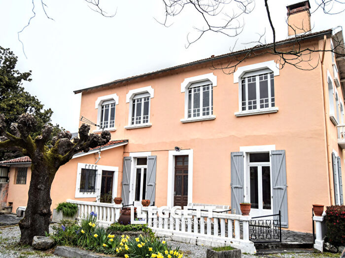 Maison à vendre - Loures-Barousse - 11 pièces - 6 chambres