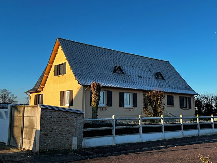 Maison à vendre - Sainville - 5 pièces - 3 chambres