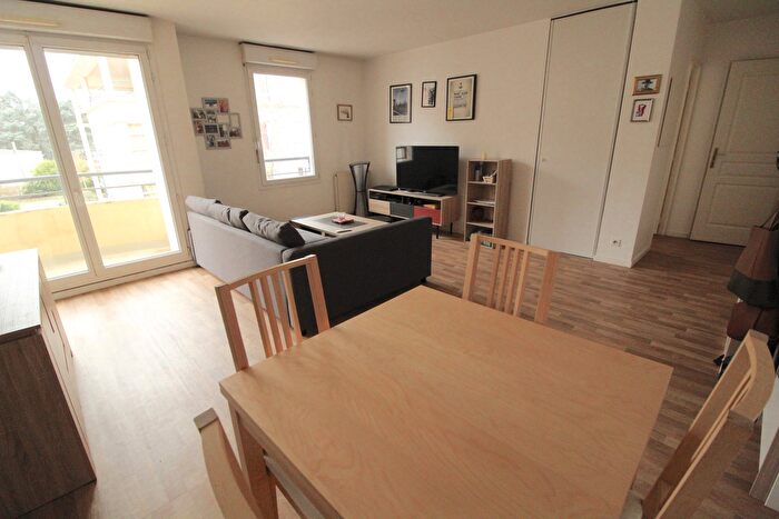 Appartement à vendre - Guyancourt - 2 pièces - 1 chambre