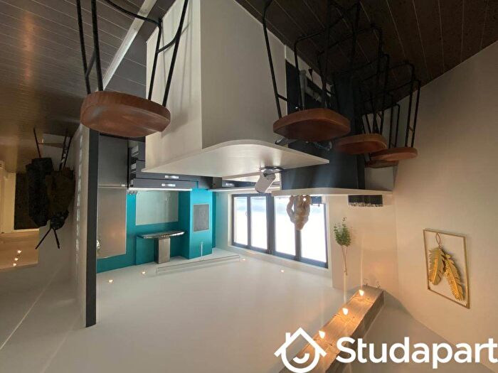 Appartement à louer - Saurupt-Clémenceau, Nancy - 1 pièce - 4 chambres