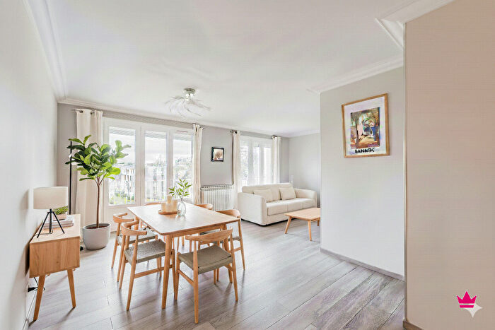 Appartement à vendre - Décines-Charpieu, Berthaudière - 3 pièces - 2 chambres