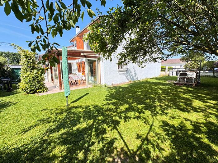 Maison 6 pièces à Trappes, La Plaine de Neauphle, à vendre
