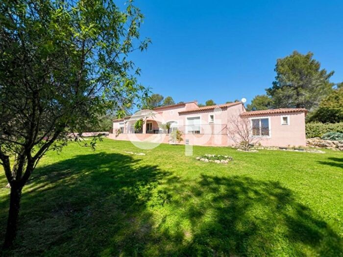 Maison à vendre - Bagnols-en-Forêt - 5 pièces - 4 chambres