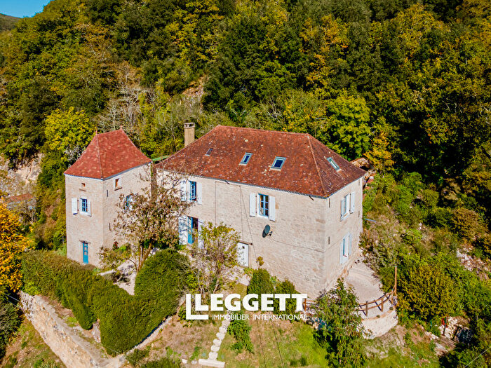 Maison à vendre - Carlux - 10 pièces - 6 chambres