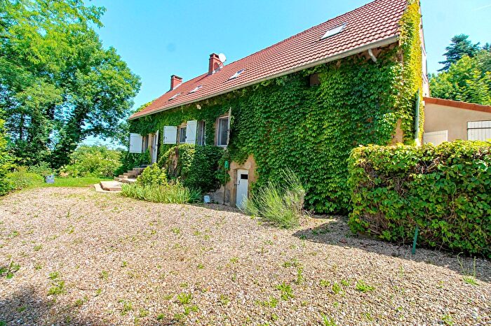 Maison à vendre - Saint-Romain-sous-Gourdon - 4 pièces - 2 chambres