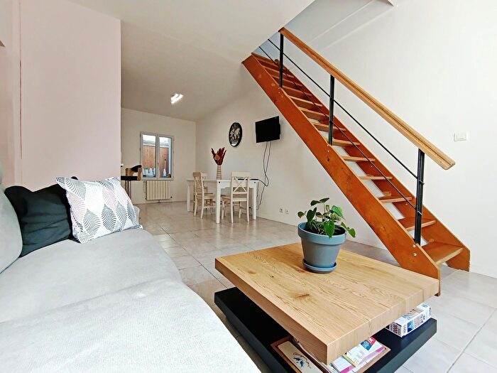 Maison à vendre - Agen, Les Pins, Henri Barbusse - 2 pièces - 1 chambre