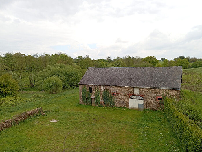 Maison à vendre - Montreuil-Poulay - 6 pièces - 4 chambres