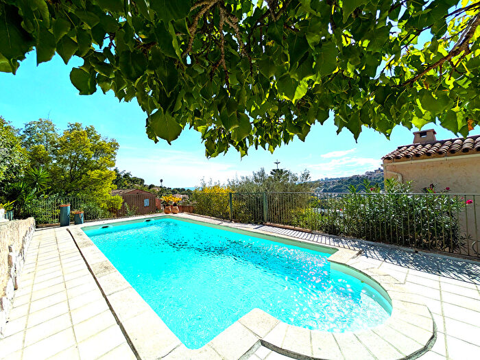 Maison à vendre - Cagnes-sur-Mer, Les Canebiers - 5 pièces - 4 chambres