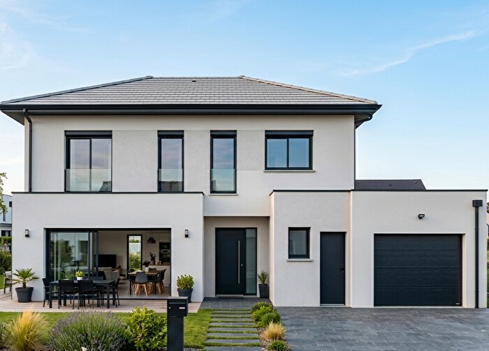 Pacy-sur-Eure : Maison 5 pièces à vendre