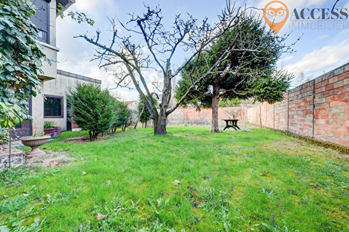 Maison à vendre - Saint-Brice-sous-Forêt, Centre-ville, Clos - 4 pièces - 2 chambres