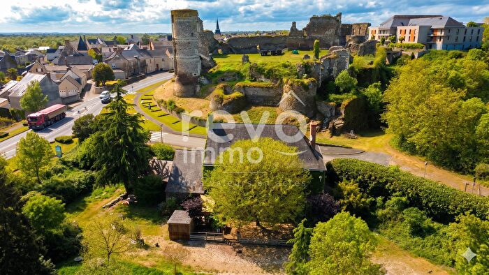 Maison à vendre - Champtocé-sur-Loire - 7 pièces - 3 chambres