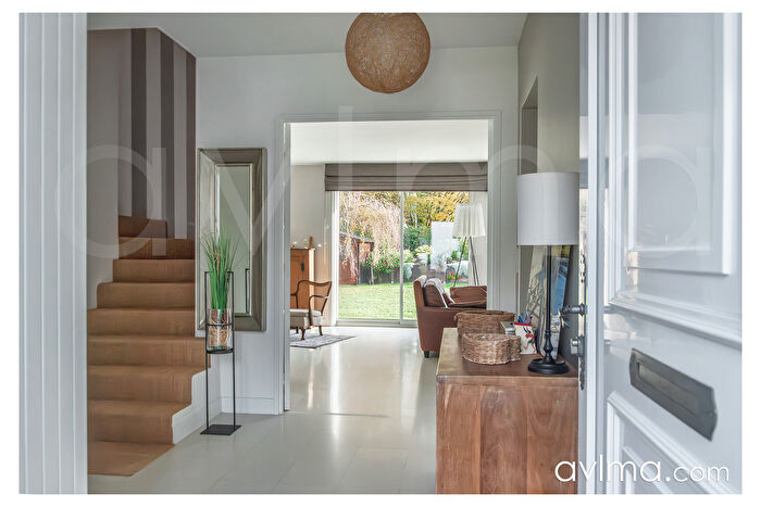 Maison à vendre - Saint-Nom-la-Bretèche - 6 pièces - 4 chambres