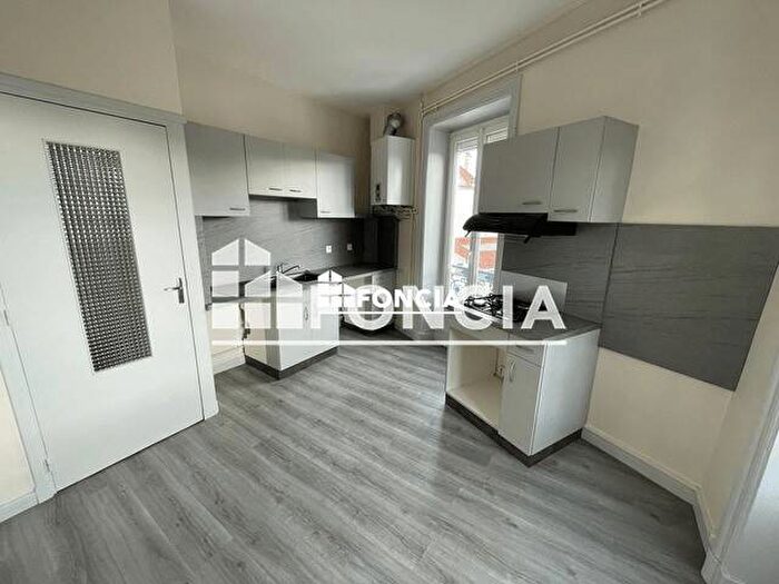 Appartement à louer - Le Centre-Centre Ville, Roanne - 2 pièces - 1 chambre