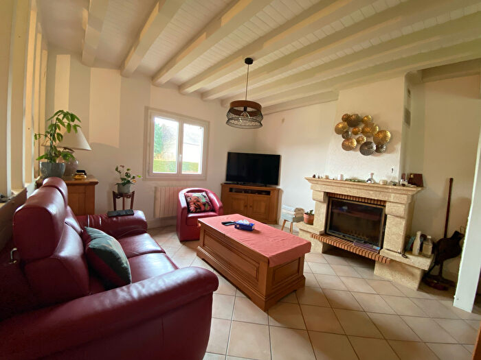 Maison à vendre - Villegats - 6 pièces - 4 chambres