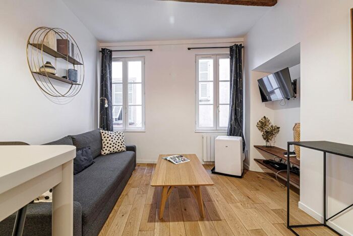 Nice, Vieux Nice : Appartement 2 pièces à vendre