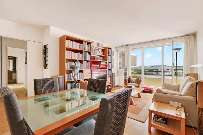 Appartement 3 pièces à vendre à Issy-les-Moulineaux, Les Epinettes, Le Fort, Les Hauts d'Issy