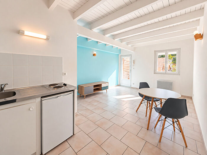 Reims, Europe, Chemin Vert : Appartement 1 pièce à vendre