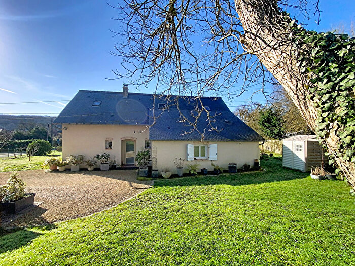 Saint-Ouen-les-Vignes : Maison 6 pièces à vendre