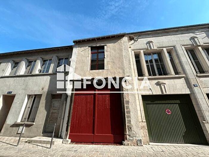 Appartement à louer - Centre Ville, Blois - 3 pièces - 2 chambres